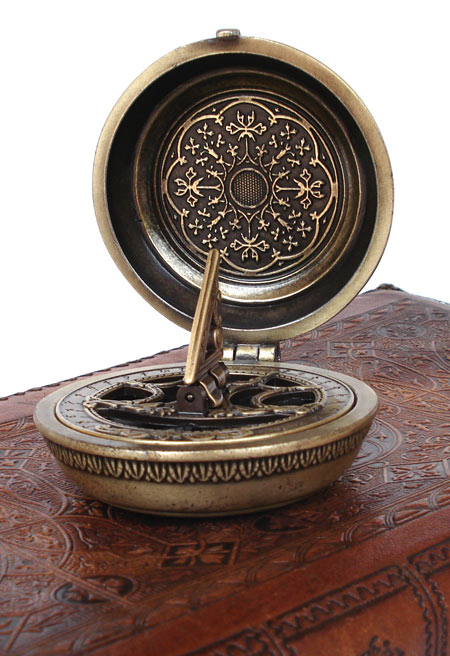 Invention de la boussole - Trouvephoto.com